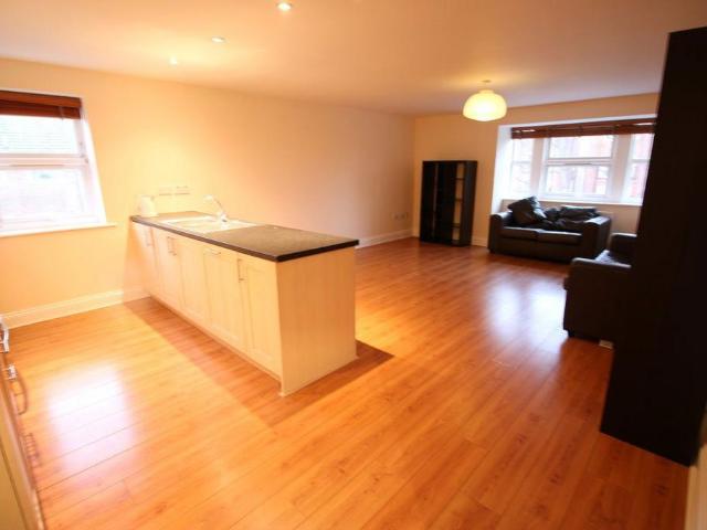 2 bedroom flat to rent
