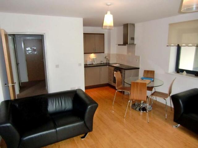 2 bedroom flat to rent