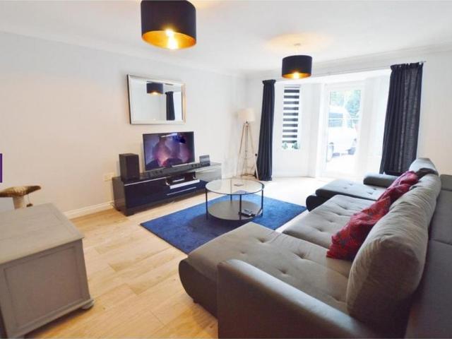 2 bedroom flat to rent