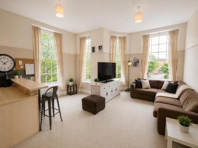 2 bedroom flat to rent
