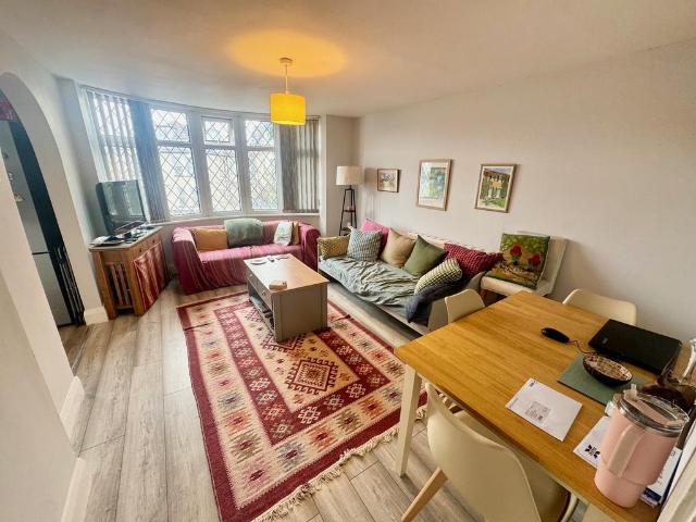 2 bedroom flat to rent