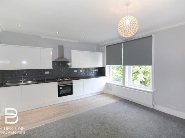2 bedroom flat to rent