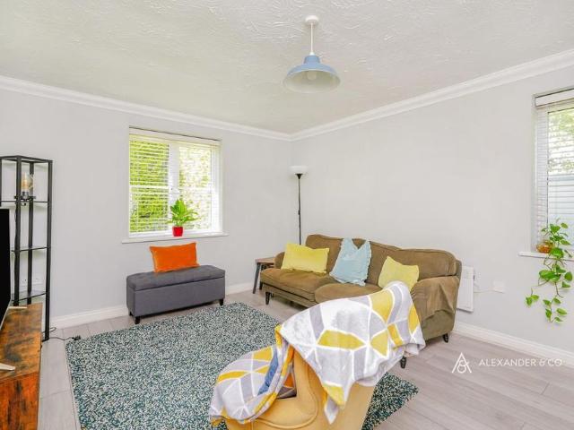 2 bedroom flat to rent
