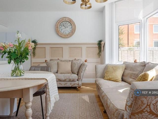 2 bedroom flat to rent