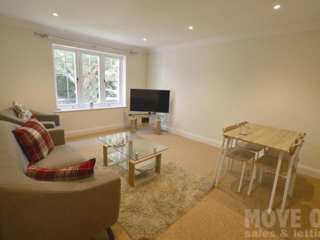 2 bedroom flat to rent