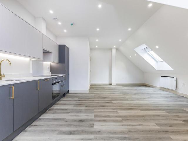2 bedroom flat to rent