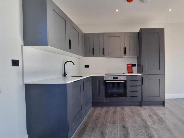2 bedroom flat to rent