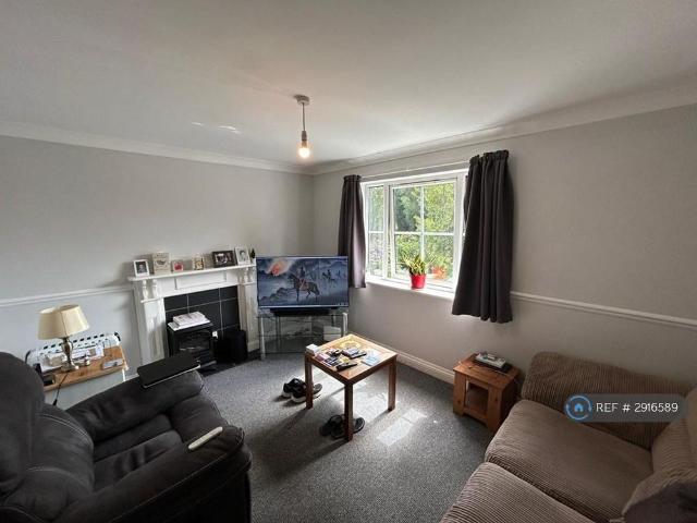 2 bedroom flat to rent