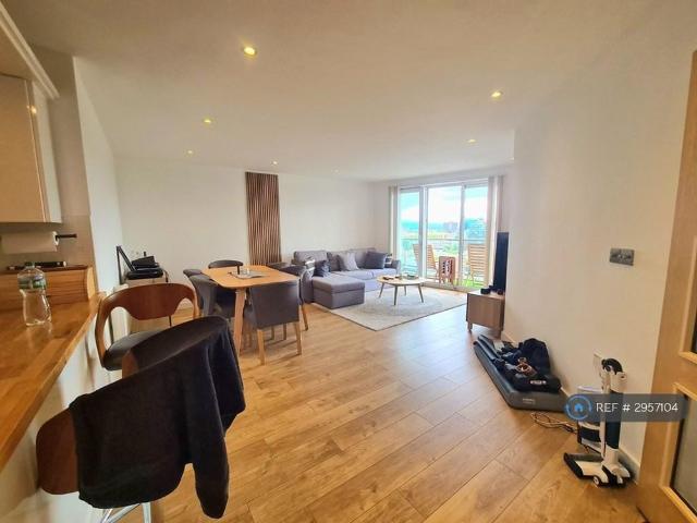 2 bedroom flat to rent