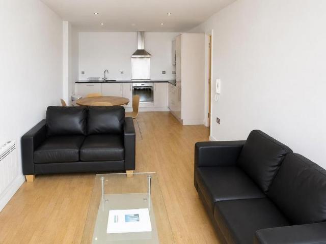 2 bedroom flat to rent