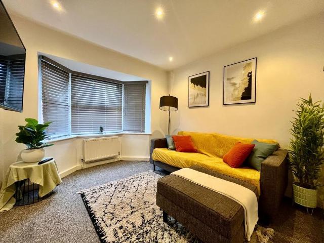 2 bedroom flat to rent