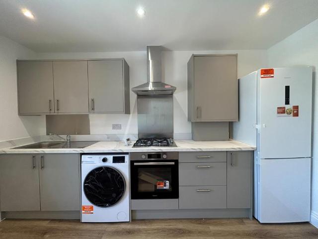 2 bedroom flat to rent