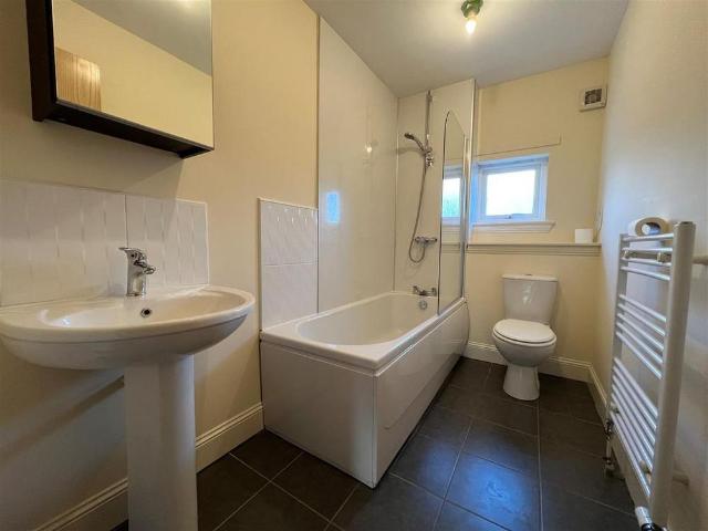 2 bedroom flat to rent