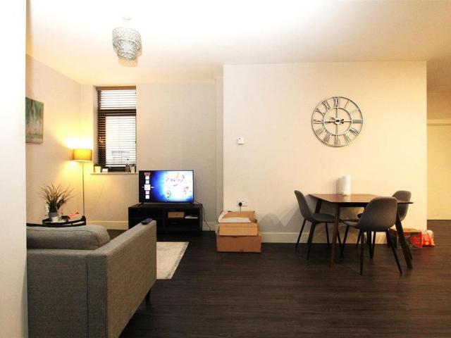 2 bedroom flat to rent
