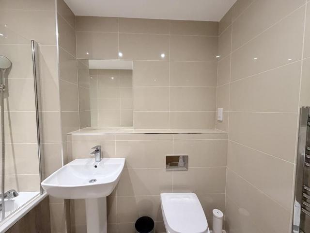 2 bedroom flat to rent