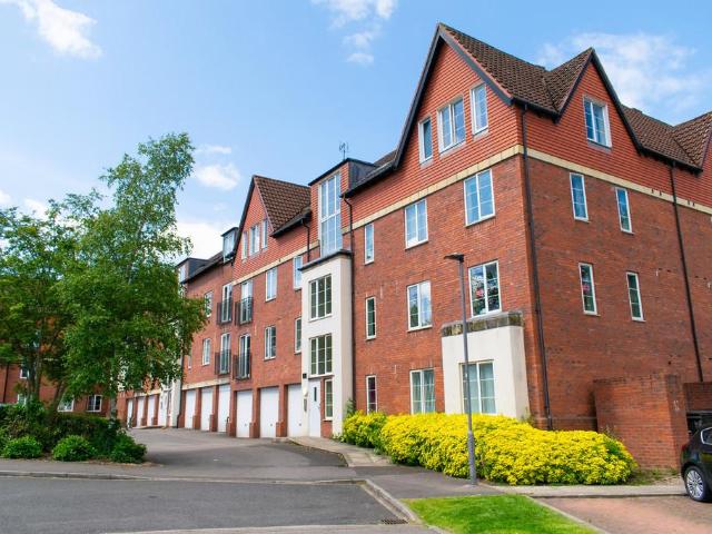 2 bedroom flat to rent