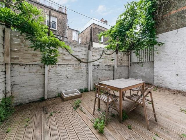 2 bedroom flat to rent