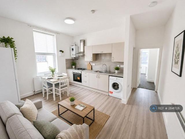 2 bedroom flat to rent