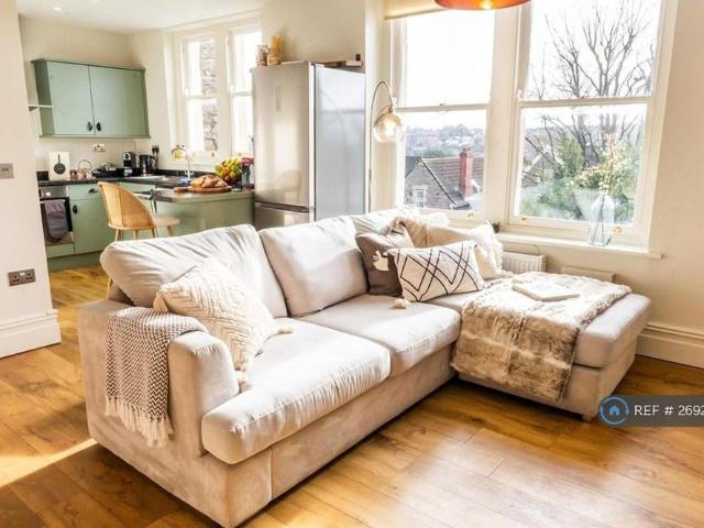 2 bedroom flat to rent