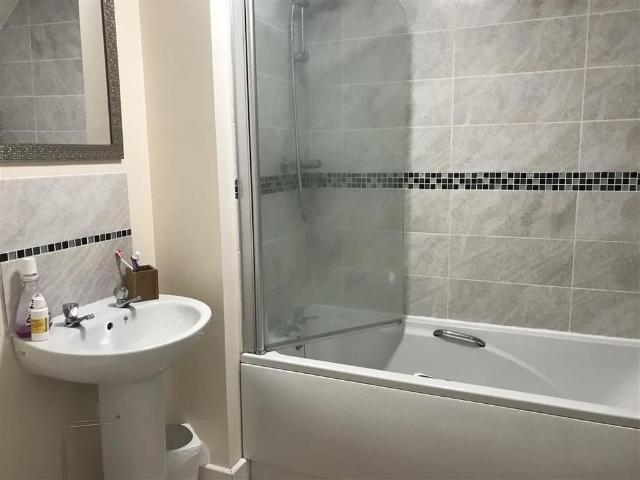 2 bedroom flat to rent