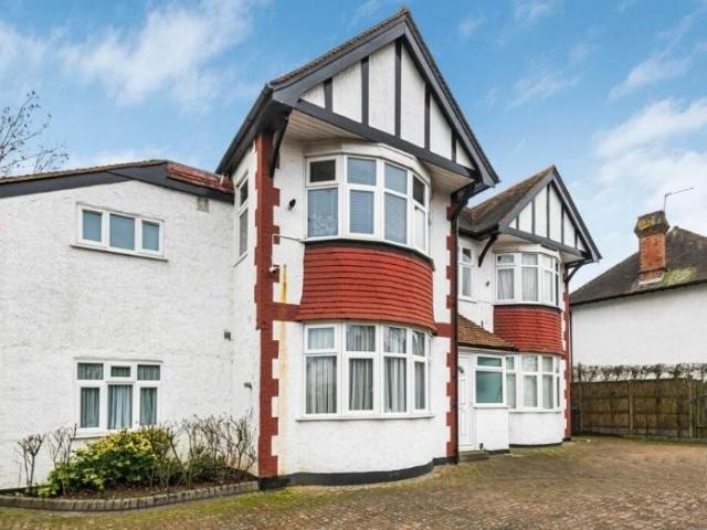 2 bedroom flat to rent