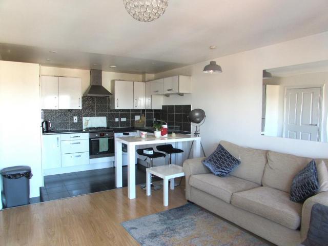 2 bedroom flat to rent