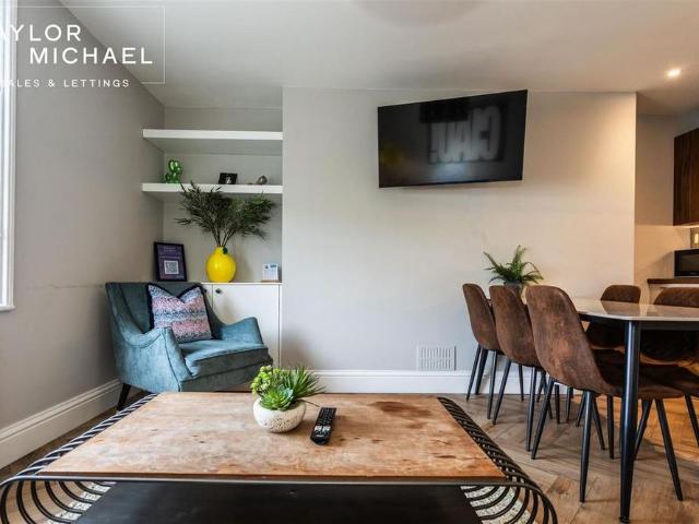 2 bedroom flat to rent
