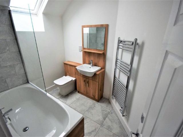 2 bedroom flat to rent