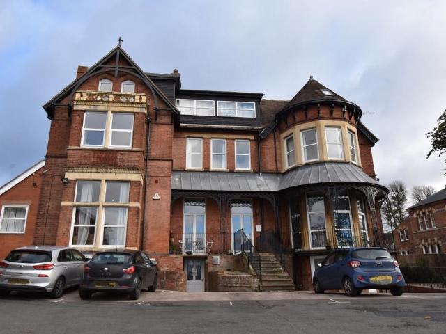 2 bedroom flat to rent