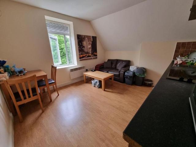 2 bedroom flat to rent