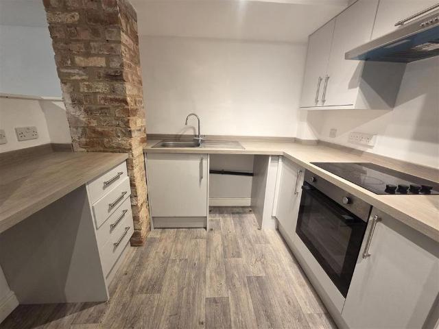 2 bedroom flat to rent