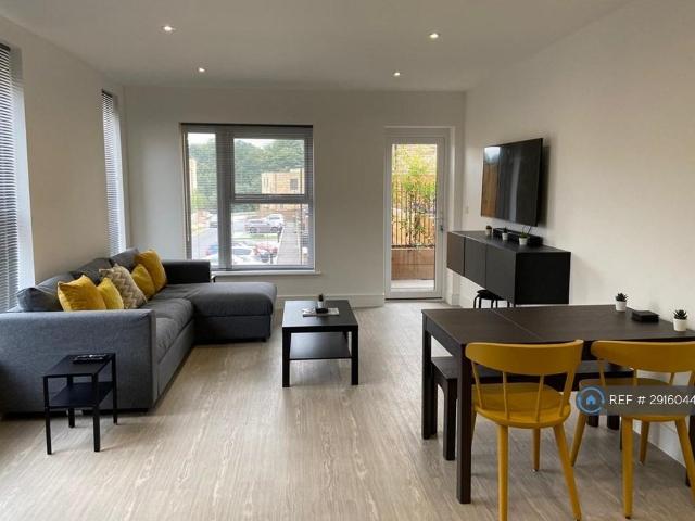 2 bedroom flat to rent