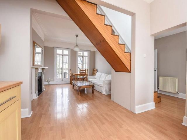 2 bedroom flat to rent