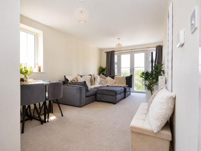2 bedroom flat to rent