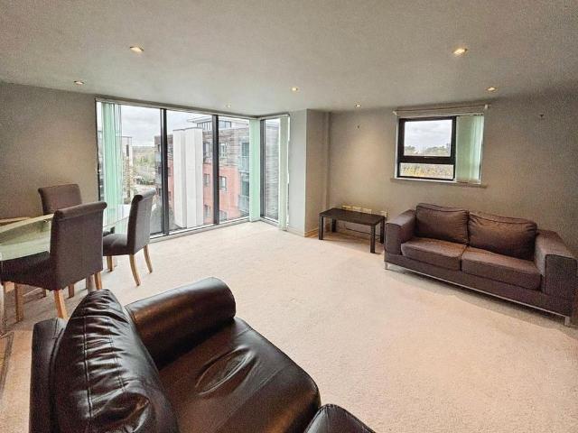 2 bedroom flat to rent