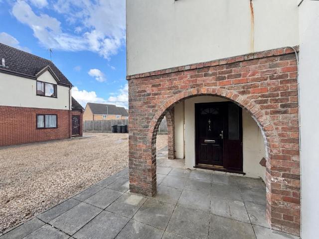 2 bedroom flat to rent