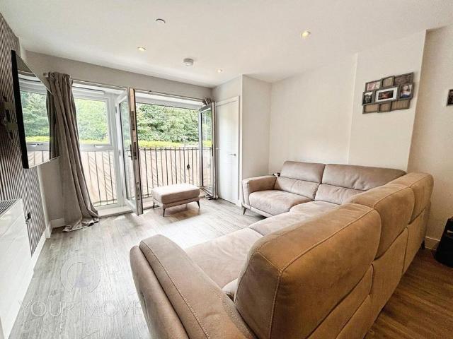2 bedroom flat to rent