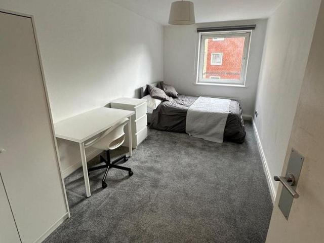 2 bedroom flat to rent