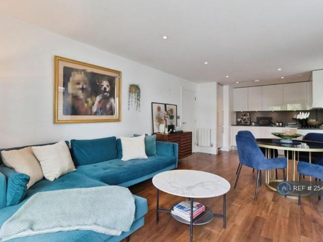 2 bedroom flat to rent