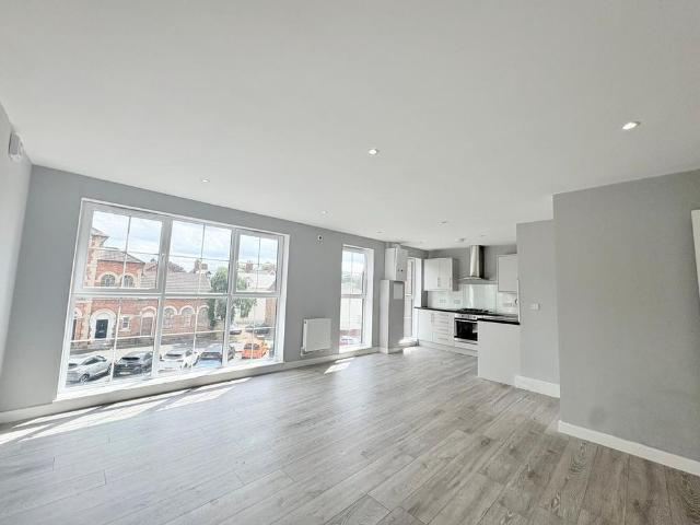 2 bedroom flat to rent