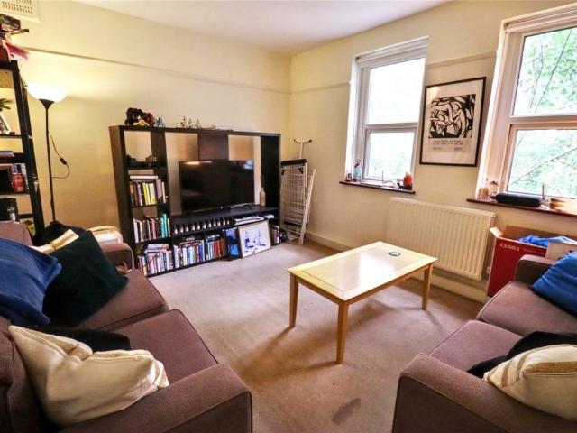 2 Bedroom Flat to Rent