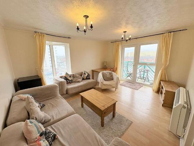2 bedroom flat to rent