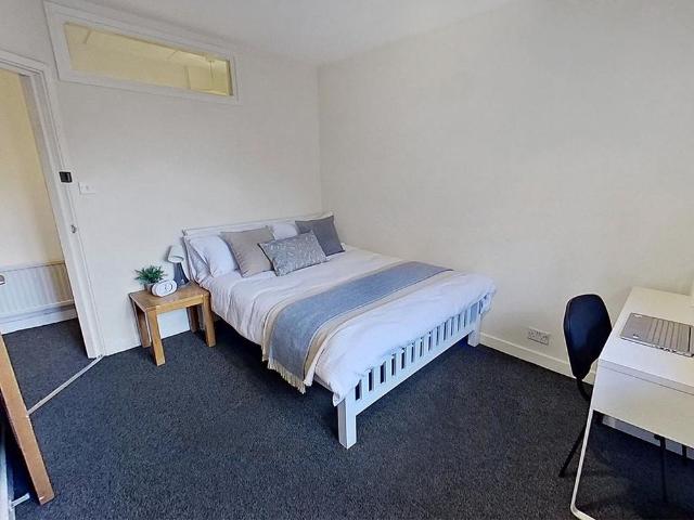 2 bedroom flat to rent