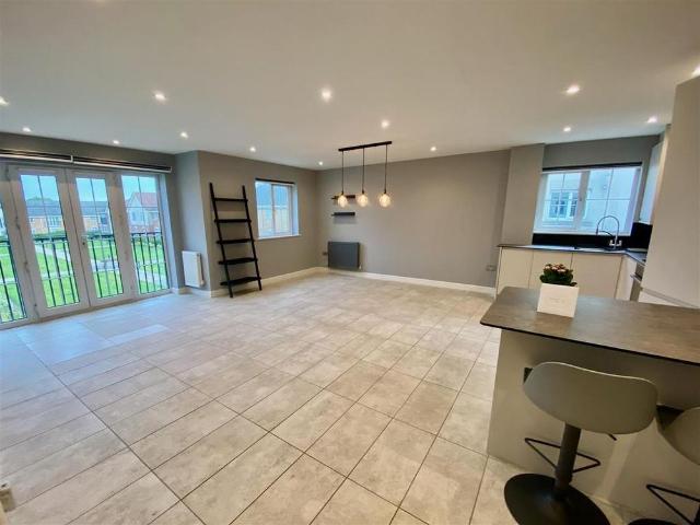 2 bedroom flat to rent