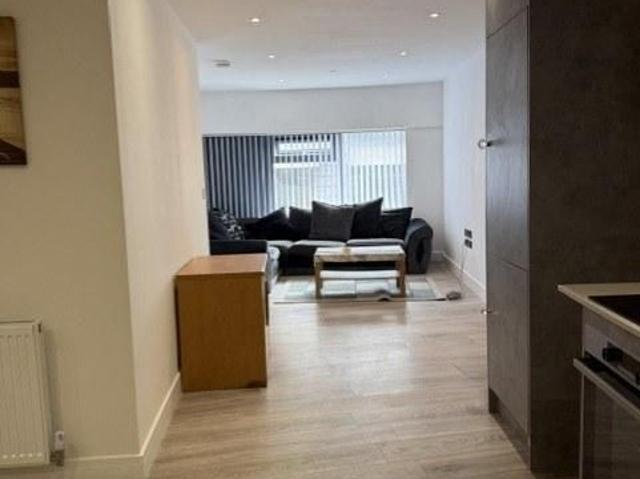 2 bedroom flat to rent