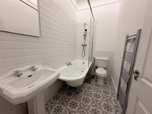 2 bedroom flat to rent
