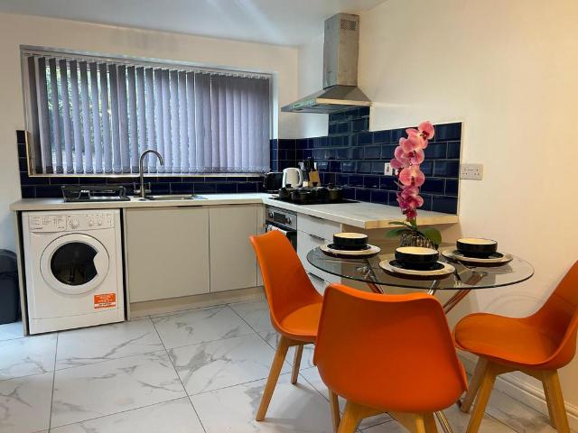 2 bedroom flat to rent