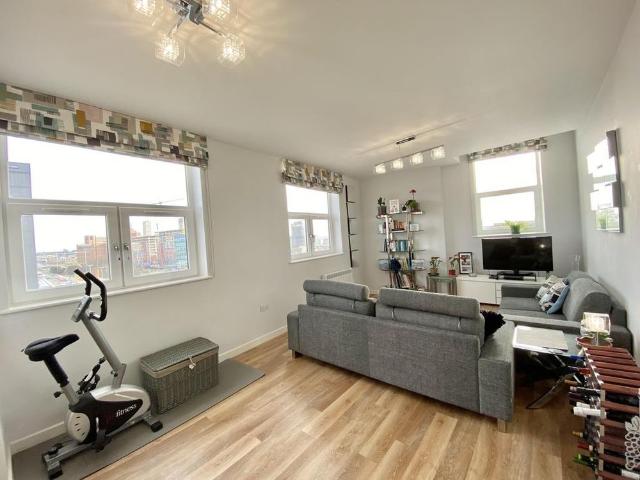 2 bedroom flat to rent
