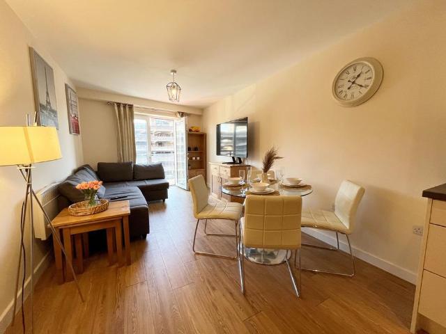 2 bedroom flat to rent