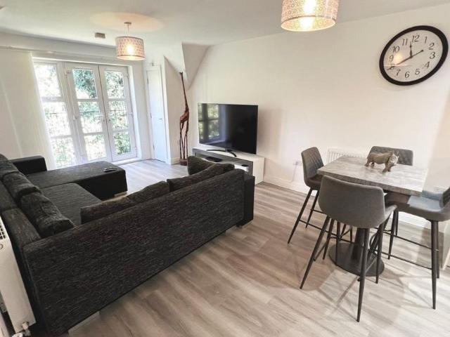 2 bedroom flat to rent